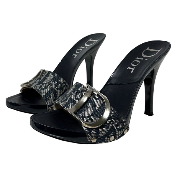 CHRISTIAN DIOR Spring Summer 2001 CD Logo Trotter Sandals – 24/7 archives
