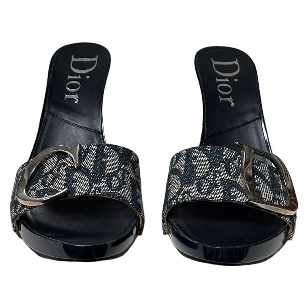 CHRISTIAN DIOR Spring Summer 2001 CD Logo Trotter Sandals – 24/7 archives